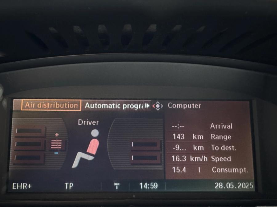 Melns BMW 530 2004 Rīga, ar dzinēja tilpumu 3.00 L un nobraukumu 363 tūkst. km par 4990 €, foto 33 vietnē AUTOMOTO.COM.LV