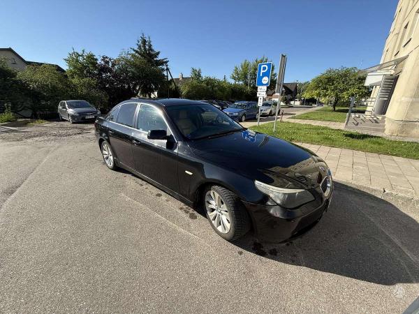 Melns BMW 530 2004 Marijampole, ar dzinēja tilpumu 2.99 L un nobraukumu 256 tūkst. km par 3000 €, foto 5 vietnē AUTOMOTO.COM.LV