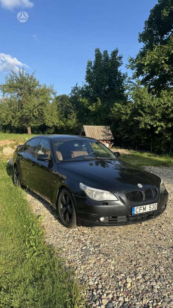 Melns BMW 530 2004 Viļņa, ar dzinēja tilpumu 2.99 L un nobraukumu 475 tūkst. km par 3100 €, foto 3 vietnē AUTOMOTO.COM.LV