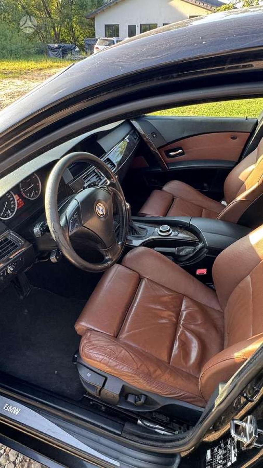 Black BMW 530 2004 in Vilnius, with an engine capacity of 2.99 L and mileage of 475 thousand km for 3100 €, photo 7 on AUTOMOTO.COM.LV