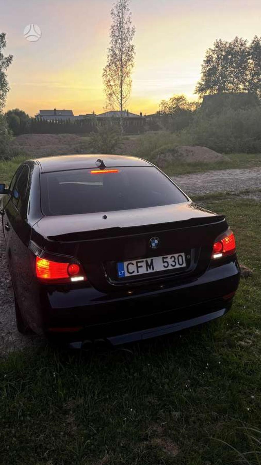 Black BMW 530 2004 in Vilnius, with an engine capacity of 2.99 L and mileage of 475 thousand km for 3100 €, photo 16 on AUTOMOTO.COM.LV