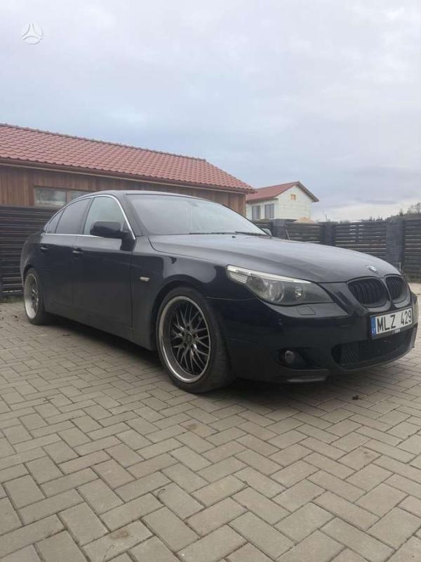 Black BMW 530 2004 in Druskininkai, with an engine capacity of 2.99 L and mileage of 435 thousand km for 3300 €, photo 3 on AUTOMOTO.COM.LV