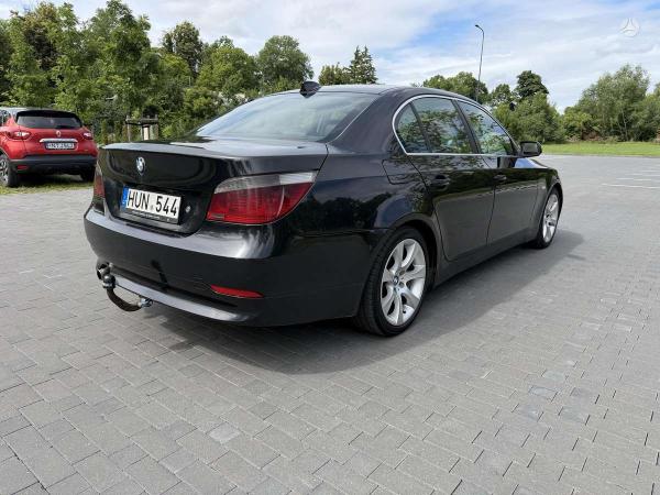 Melns BMW 530 2004 Kauņa, ar dzinēja tilpumu 2.99 L un nobraukumu 300 tūkst. km par 1999 €, foto 10 vietnē AUTOMOTO.COM.LV