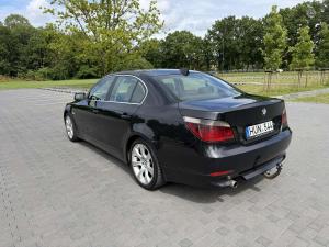Black BMW 530 2004 in Kaunas, with an engine capacity of 2.99 L and mileage of 300 thousand km for 1999 €, photo 12 on AUTOMOTO.COM.LV