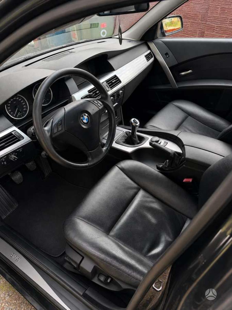 Black BMW 530 2004 in Kaunas, with an engine capacity of 2.99 L and mileage of 300 thousand km for 1999 €, photo 14 on AUTOMOTO.COM.LV