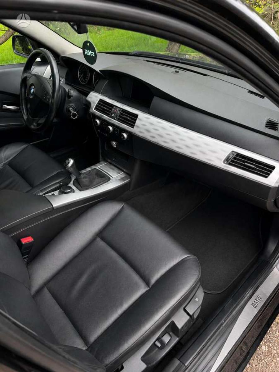 Black BMW 530 2004 in Kaunas, with an engine capacity of 2.99 L and mileage of 300 thousand km for 1999 €, photo 21 on AUTOMOTO.COM.LV