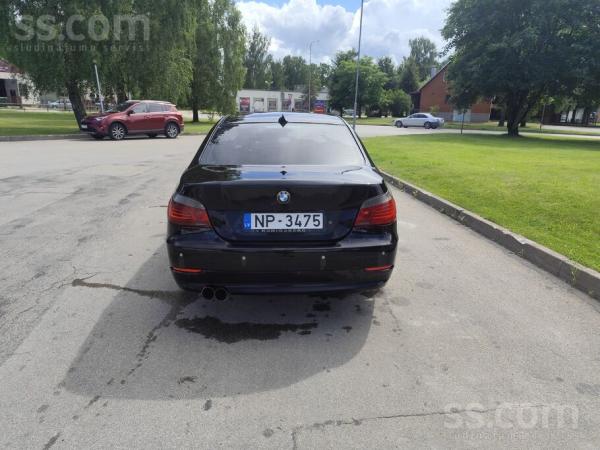 Melns BMW 530 2004 Rīga, ar dzinēja tilpumu 3.00 L un nobraukumu 380 tūkst. km par 2690 €, foto 4 vietnē AUTOMOTO.COM.LV