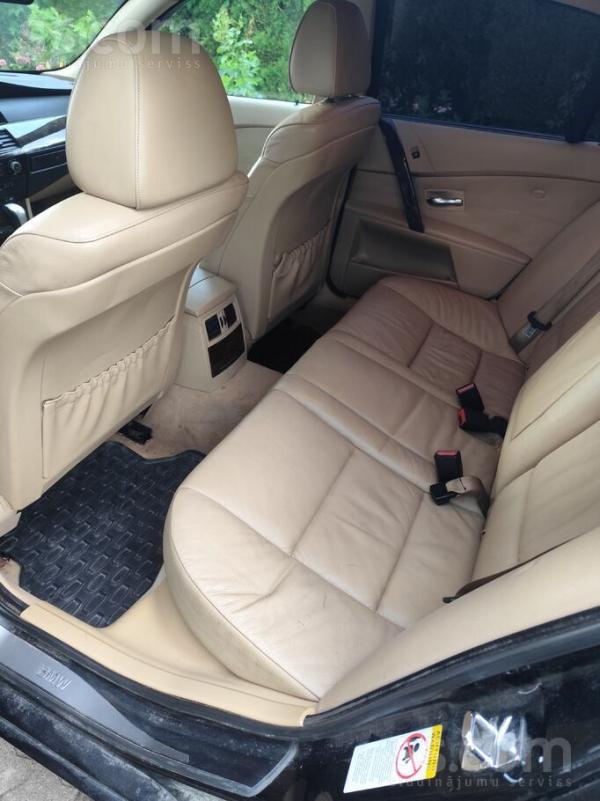 Melns BMW 530 2004 Rīga, ar dzinēja tilpumu 3.00 L un nobraukumu 380 tūkst. km par 2690 €, foto 6 vietnē AUTOMOTO.COM.LV