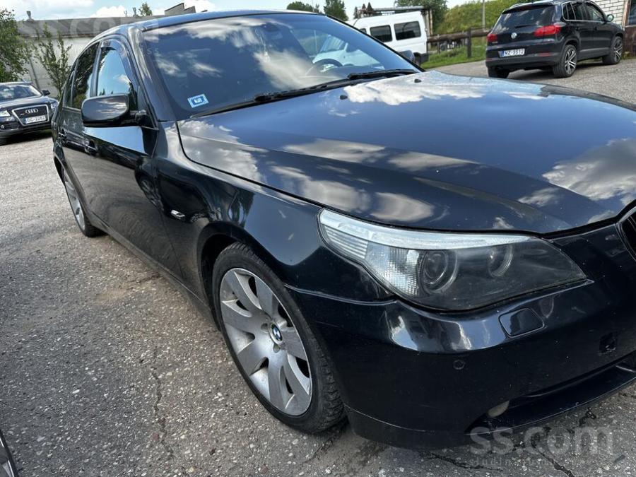 Black BMW 530 2004 in Daugavpils, with an engine capacity of 3.00 L and mileage of 421 thousand km for 2200 €, photo 3 on AUTOMOTO.COM.LV