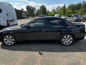 Black BMW 530 2004 in Daugavpils, with an engine capacity of 3.00 L and mileage of 421 thousand km for 2200 €, photo 7 on AUTOMOTO.COM.LV