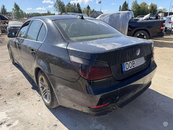 Черный БМВ 530 2004 в Шяуляй, объемом двигателя 2.93 л и пробегом 457 тыс. км за 850 €, фото 4 на AUTOMOTO.COM.LV