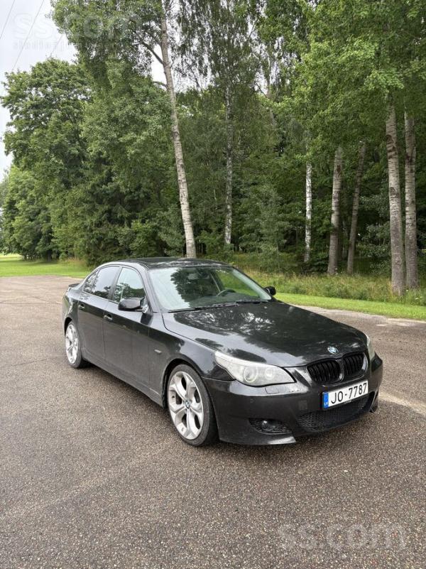 Black BMW 530 2004 in Talsi, with an engine capacity of 3.00 L and mileage of 357 thousand km for 3800 €, photo 1 on AUTOMOTO.COM.LV