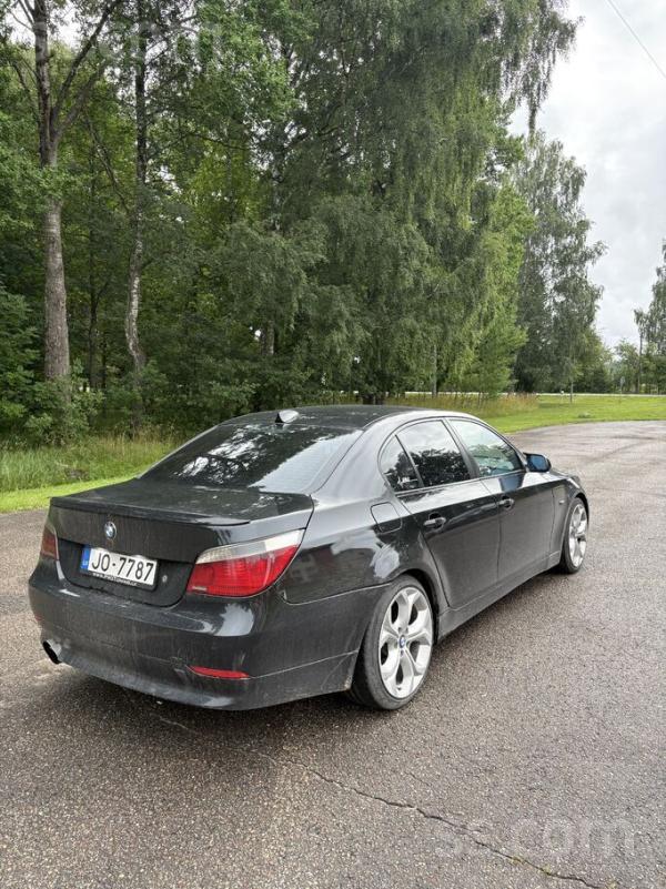 Black BMW 530 2004 in Talsi, with an engine capacity of 3.00 L and mileage of 357 thousand km for 3800 €, photo 3 on AUTOMOTO.COM.LV
