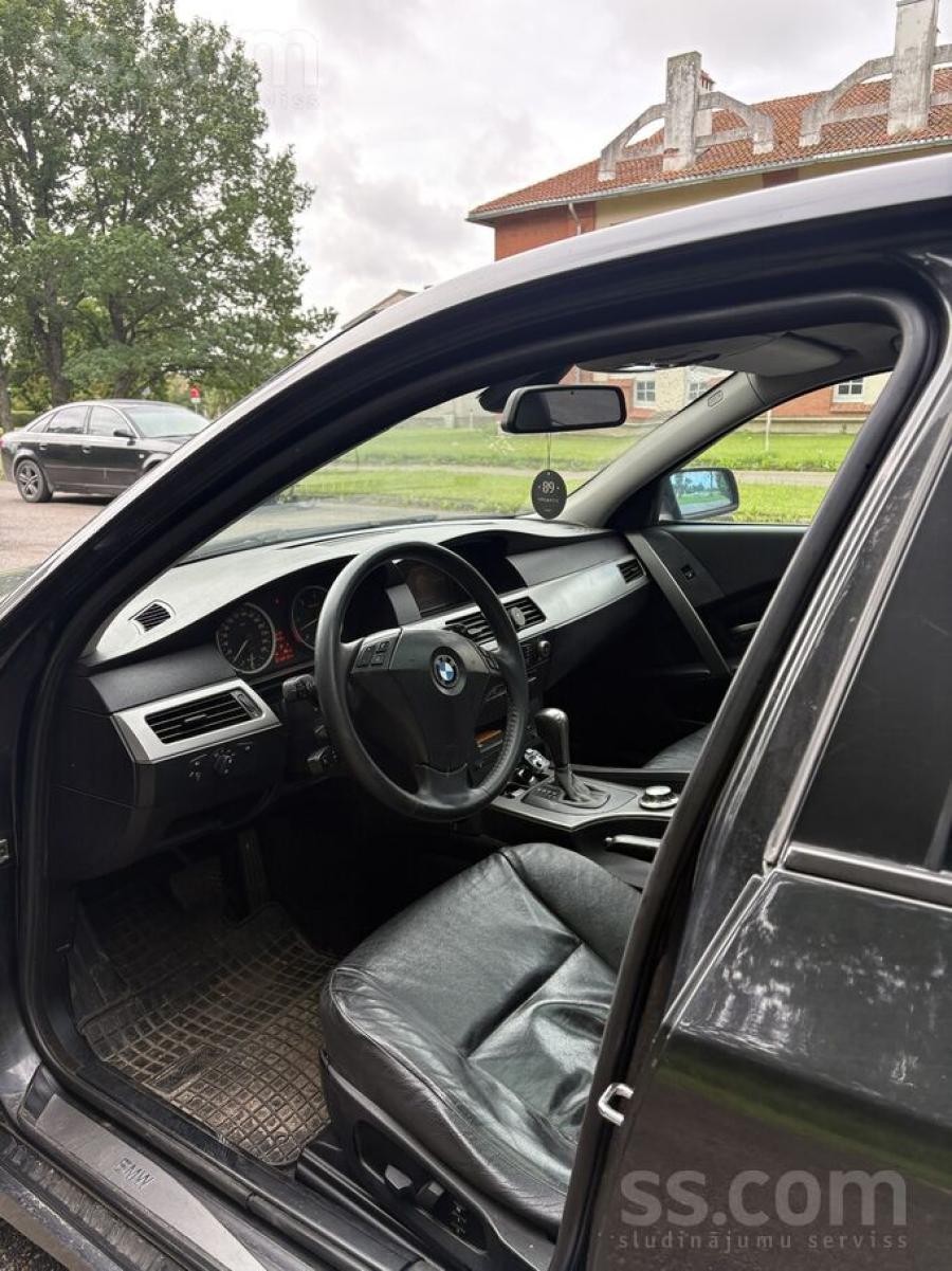 Black BMW 530 2004 in Talsi, with an engine capacity of 3.00 L and mileage of 357 thousand km for 3800 €, photo 7 on AUTOMOTO.COM.LV