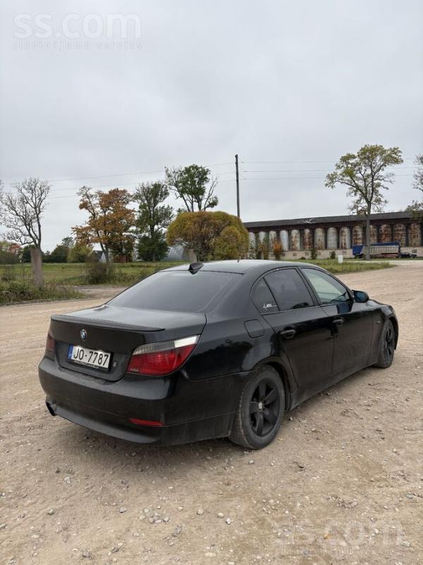 BMW 530 2004 Talsi vietnÄ Melns BMW 530 2004 Talsi, ar dzinÄja tilpumu 3.00 L un nobraukumu 362 tÅ«kst. km par 3000 ā¬, foto 4 vietnÄ AUTOMOTO.COM.LV