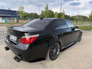 Black BMW 530 2004 in Vilnius, with an engine capacity of 2.99 L and mileage of 320 thousand km for 5899 €, photo 19 on AUTOMOTO.COM.LV