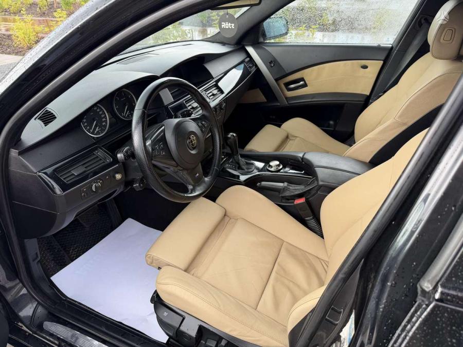 Black BMW 530 2004 in Vilnius, with an engine capacity of 2.99 L and mileage of 320 thousand km for 5899 €, photo 28 on AUTOMOTO.COM.LV