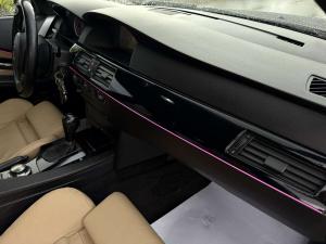 Black BMW 530 2004 in Vilnius, with an engine capacity of 2.99 L and mileage of 320 thousand km for 5899 €, photo 33 on AUTOMOTO.COM.LV