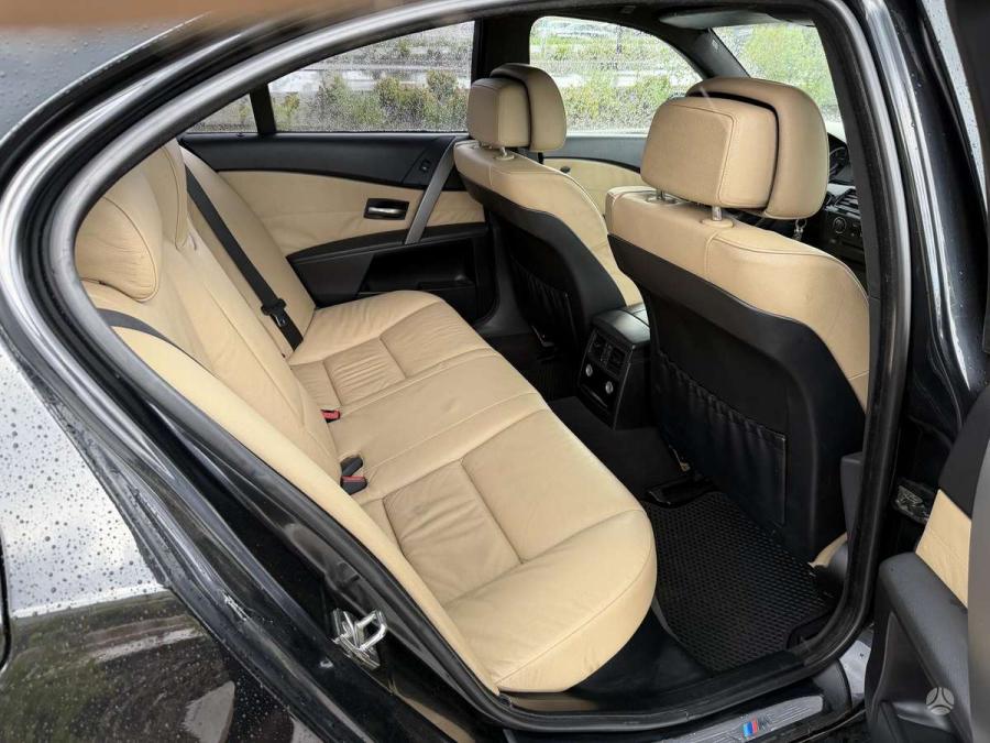 Black BMW 530 2004 in Vilnius, with an engine capacity of 2.99 L and mileage of 320 thousand km for 5899 €, photo 38 on AUTOMOTO.COM.LV
