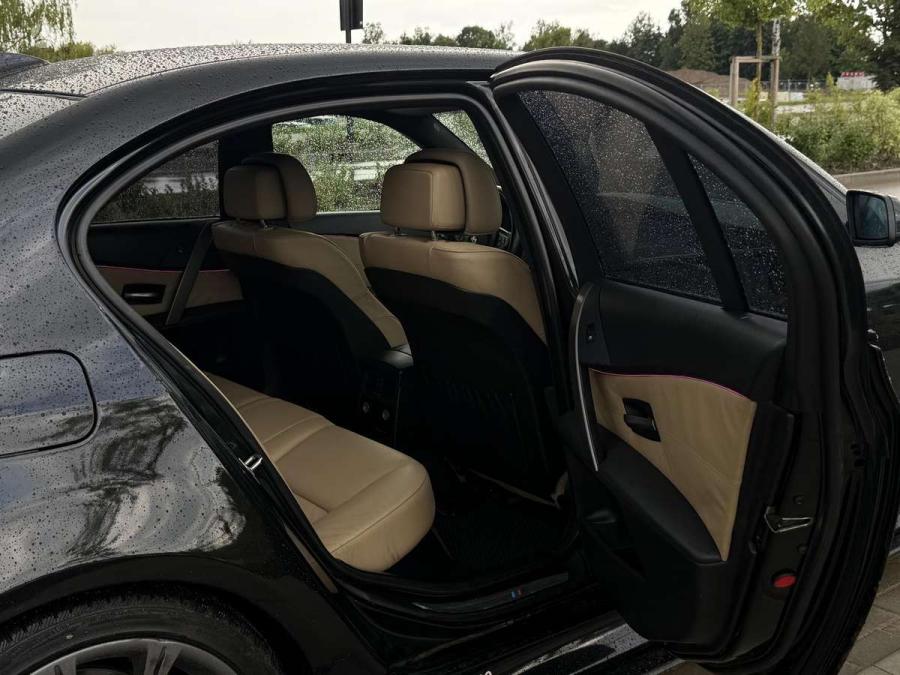 Black BMW 530 2004 in Vilnius, with an engine capacity of 2.99 L and mileage of 320 thousand km for 5899 €, photo 44 on AUTOMOTO.COM.LV
