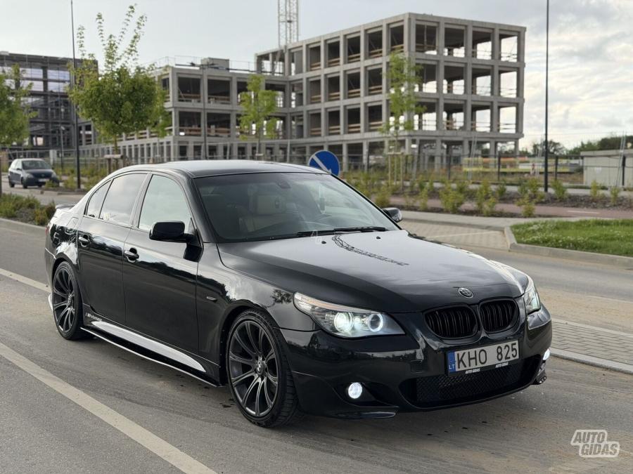 Melns BMW 530 2004 Viļņa, ar dzinēja tilpumu 3.00 L un nobraukumu 320 tūkst. km par 5850 €, foto 4 vietnē AUTOMOTO.COM.LV