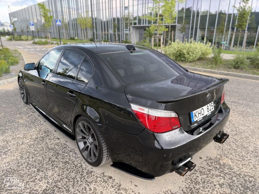 Melns BMW 530 2004 Viļņa, ar dzinēja tilpumu 3.00 L un nobraukumu 320 tūkst. km par 5850 €, foto 15 vietnē AUTOMOTO.COM.LV