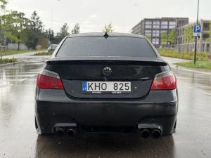 Melns BMW 530 2004 Viļņa, ar dzinēja tilpumu 3.00 L un nobraukumu 320 tūkst. km par 5850 €, foto 24 vietnē AUTOMOTO.COM.LV