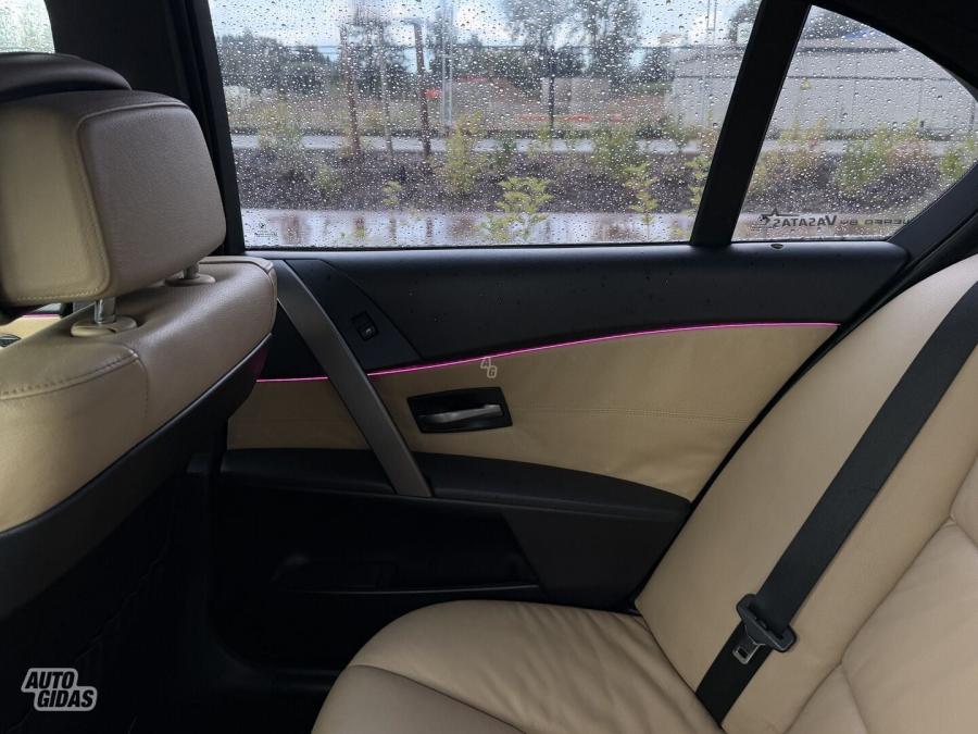 Melns BMW 530 2004 Viļņa, ar dzinēja tilpumu 3.00 L un nobraukumu 320 tūkst. km par 5850 €, foto 37 vietnē AUTOMOTO.COM.LV