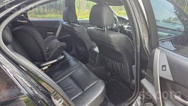 Black BMW 530 2004 in Talsi, with an engine capacity of 3.00 L and mileage of 425 thousand km for 5200 €, photo 5 on AUTOMOTO.COM.LV