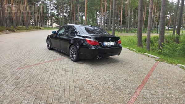 Melns BMW 530 2004 Talsi, ar dzinēja tilpumu 3.00 L un nobraukumu 425 tūkst. km par 5200 €, foto 2 vietnē AUTOMOTO.COM.LV