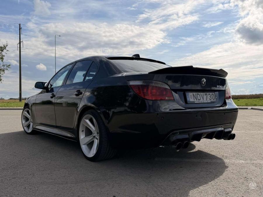 Melns BMW 530 2004 Kuršėnai, ar dzinēja tilpumu 2.99 L un nobraukumu 440 tūkst. km par 3750 €, foto 5 vietnē AUTOMOTO.COM.LV