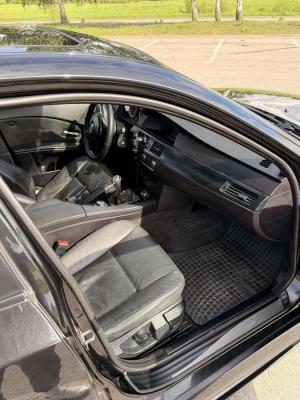 Melns BMW 530 2004 Kuršėnai, ar dzinēja tilpumu 2.99 L un nobraukumu 440 tūkst. km par 3750 €, foto 13 vietnē AUTOMOTO.COM.LV