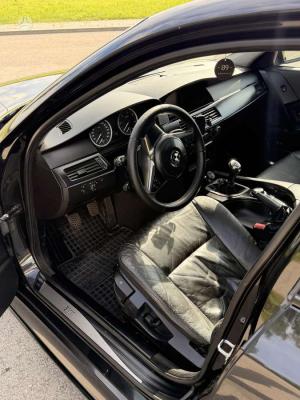 Melns BMW 530 2004 Kuršėnai, ar dzinēja tilpumu 2.99 L un nobraukumu 440 tūkst. km par 3750 €, foto 15 vietnē AUTOMOTO.COM.LV