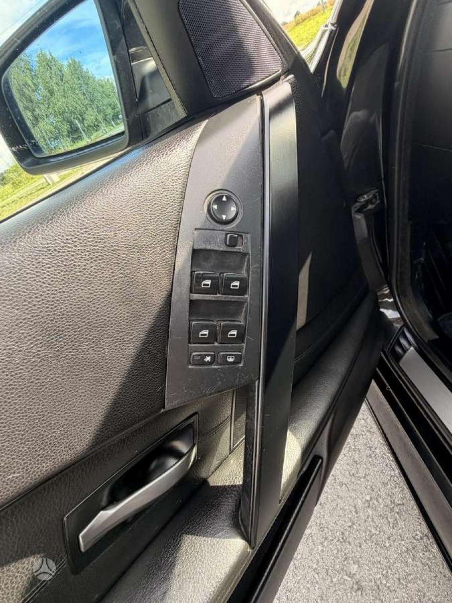 Melns BMW 530 2004 Kuršėnai, ar dzinēja tilpumu 2.99 L un nobraukumu 440 tūkst. km par 3750 €, foto 19 vietnē AUTOMOTO.COM.LV