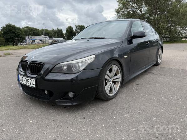 Melns BMW 530 2004 Liepāja, ar dzinēja tilpumu 3.00 L un nobraukumu 370 tūkst. km par 4200 €, foto 3 vietnē AUTOMOTO.COM.LV
