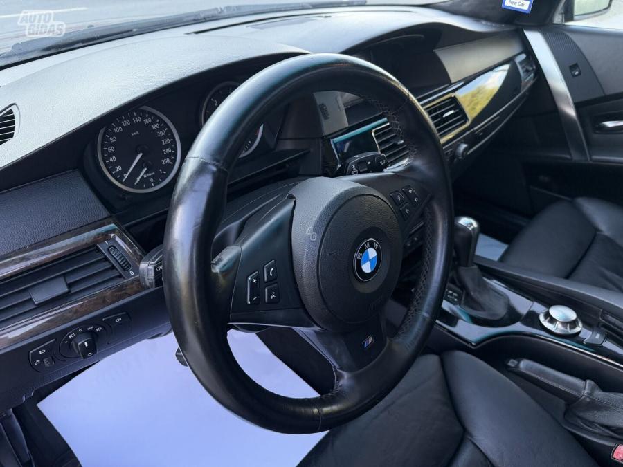 Melns BMW 530 2004 Viļņa, ar dzinēja tilpumu 3.00 L un nobraukumu 430 tūkst. km par 4650 €, foto 18 vietnē AUTOMOTO.COM.LV