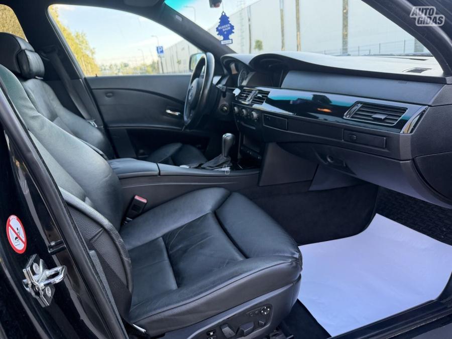 Melns BMW 530 2004 Viļņa, ar dzinēja tilpumu 3.00 L un nobraukumu 430 tūkst. km par 4650 €, foto 25 vietnē AUTOMOTO.COM.LV