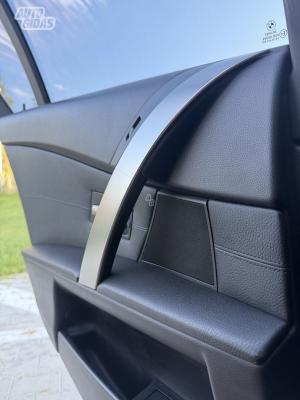 Melns BMW 530 2004 Viļņa, ar dzinēja tilpumu 3.00 L un nobraukumu 430 tūkst. km par 4650 €, foto 33 vietnē AUTOMOTO.COM.LV