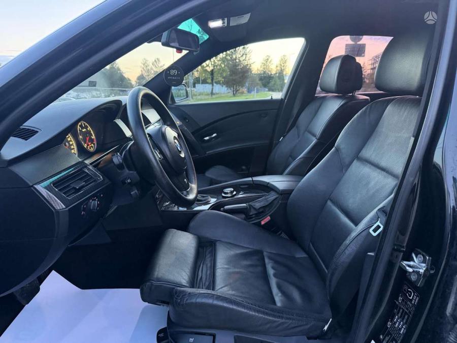 Black BMW 530 2004 in Vilnius, with an engine capacity of 2.99 L and mileage of 450 thousand km for 4750 €, photo 18 on AUTOMOTO.COM.LV