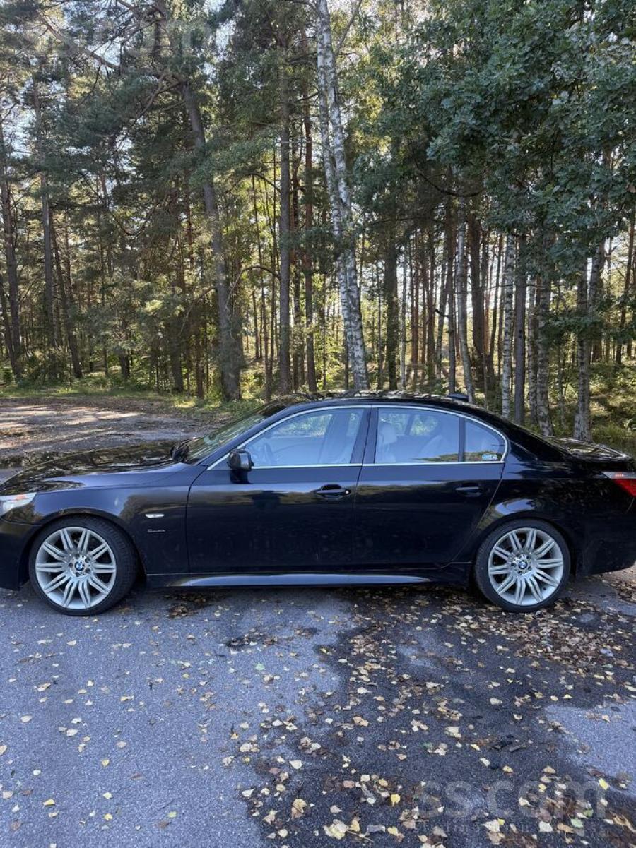 Melns BMW 530 2004 Limbaži, ar dzinēja tilpumu 3.00 L un nobraukumu 422 tūkst. km par 5000 €, foto 4 vietnē AUTOMOTO.COM.LV