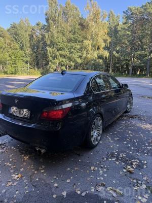 Melns BMW 530 2004 Limbaži, ar dzinēja tilpumu 3.00 L un nobraukumu 422 tūkst. km par 5000 €, foto 6 vietnē AUTOMOTO.COM.LV
