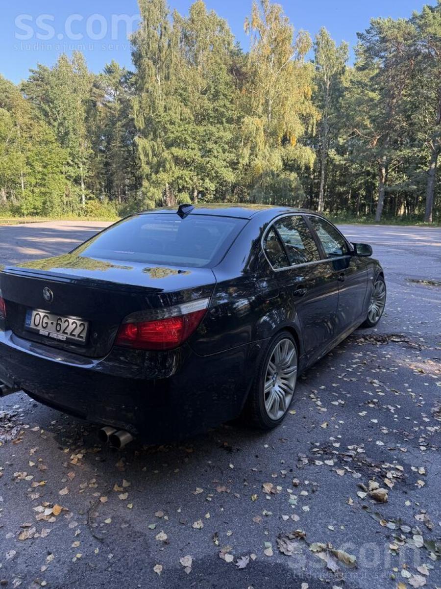 Melns BMW 530 2004 Limbaži, ar dzinēja tilpumu 3.00 L un nobraukumu 422 tūkst. km par 5000 €, foto 6 vietnē AUTOMOTO.COM.LV