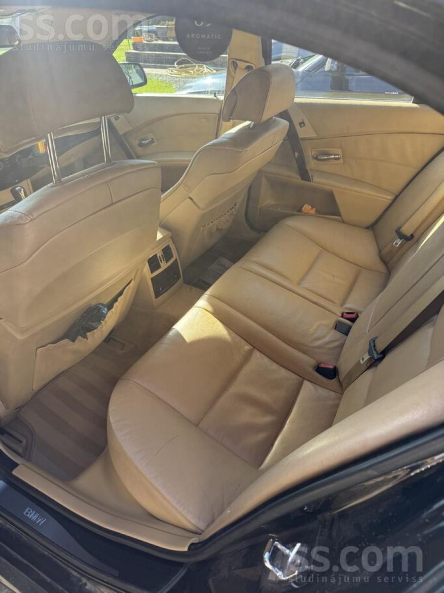 Melns BMW 530 2004 Limbaži, ar dzinēja tilpumu 3.00 L un nobraukumu 422 tūkst. km par 5000 €, foto 11 vietnē AUTOMOTO.COM.LV