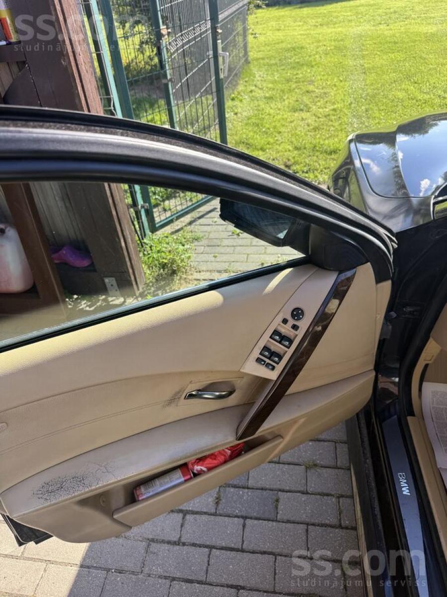 Melns BMW 530 2004 Limbaži, ar dzinēja tilpumu 3.00 L un nobraukumu 422 tūkst. km par 5000 €, foto 13 vietnē AUTOMOTO.COM.LV