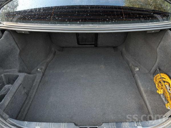 Black BMW 530 2004 in Jelgava, with an engine capacity of 3.00 L and mileage of 505 thousand km for 3000 €, photo 9 on AUTOMOTO.COM.LV