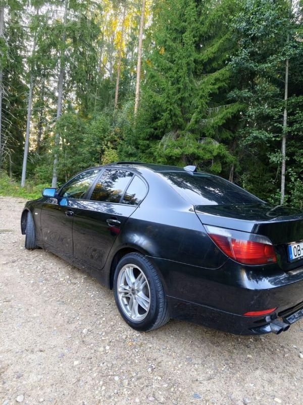 Melns BMW 530 2004 Rēzekne, ar dzinēja tilpumu 3.00 L un nobraukumu 439 tūkst. km par 2750 €, foto 8 vietnē AUTOMOTO.COM.LV