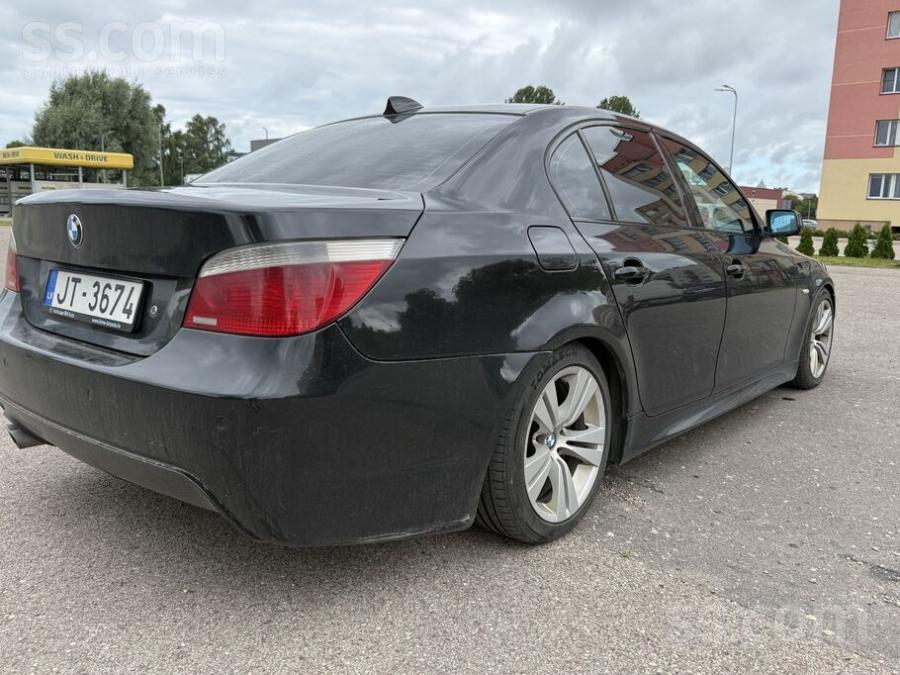 Melns BMW 530 2004 Liepāja, ar dzinēja tilpumu 3.00 L un nobraukumu 370 tūkst. km par 4100 €, foto 7 vietnē AUTOMOTO.COM.LV
