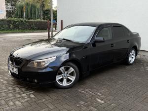 Черный БМВ 530 2004 в Каунас, объемом двигателя 3.00 л и пробегом 305 тыс. км за 1850 €, фото  на AUTOMOTO.COM.LV