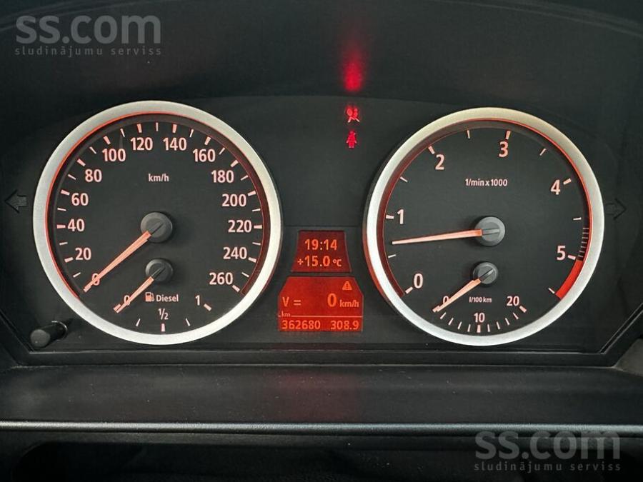 Melns BMW 530 2004 Rīga, ar dzinēja tilpumu 3.00 L un nobraukumu 360 tūkst. km par 4750 €, foto 19 vietnē AUTOMOTO.COM.LV
