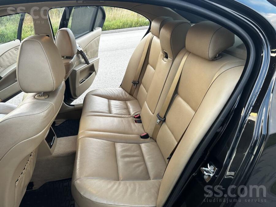 Melns BMW 530 2004 Rīga, ar dzinēja tilpumu 3.00 L un nobraukumu 360 tūkst. km par 4750 €, foto 22 vietnē AUTOMOTO.COM.LV